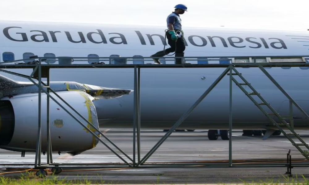 Indonesia's Garuda conducts test flight with palm oil-blended jet fuel ...